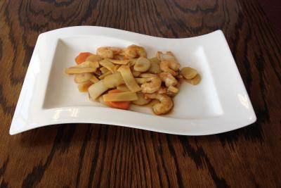 King Prawn with Bamboo Shoots & Water Chestnuts - Chinese Wok